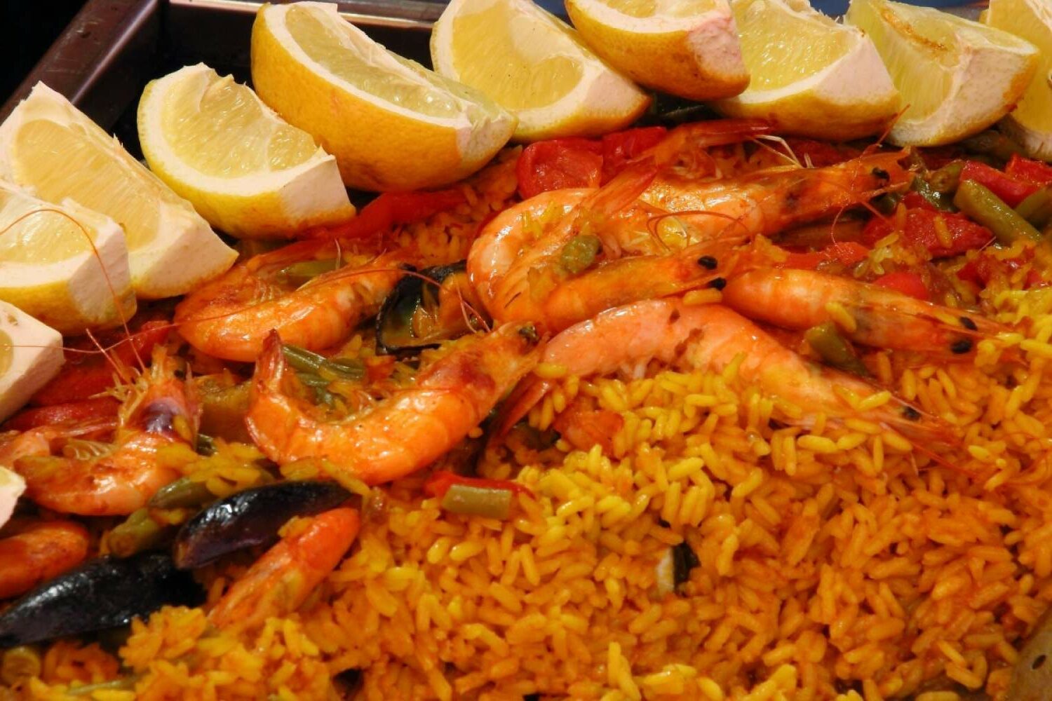 As 10 comidas de rua mais famosas de Lisboa - Turismo Portugal