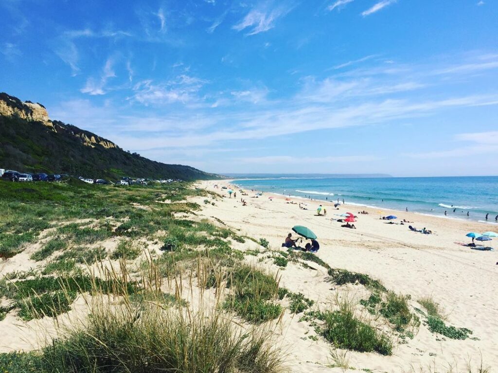 As 9 praias – oficiais – para nudistas que existem em Portugal ...